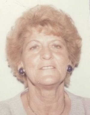 Rita Carrier (née Paradis) - Urgel Bourgie