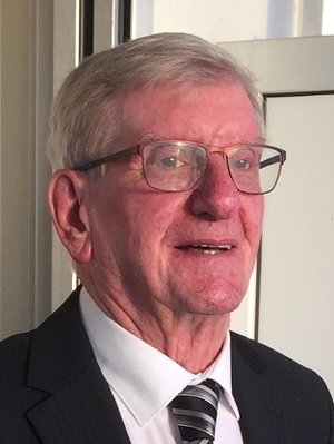 Kenneth Whitehead - Urgel Bourgie