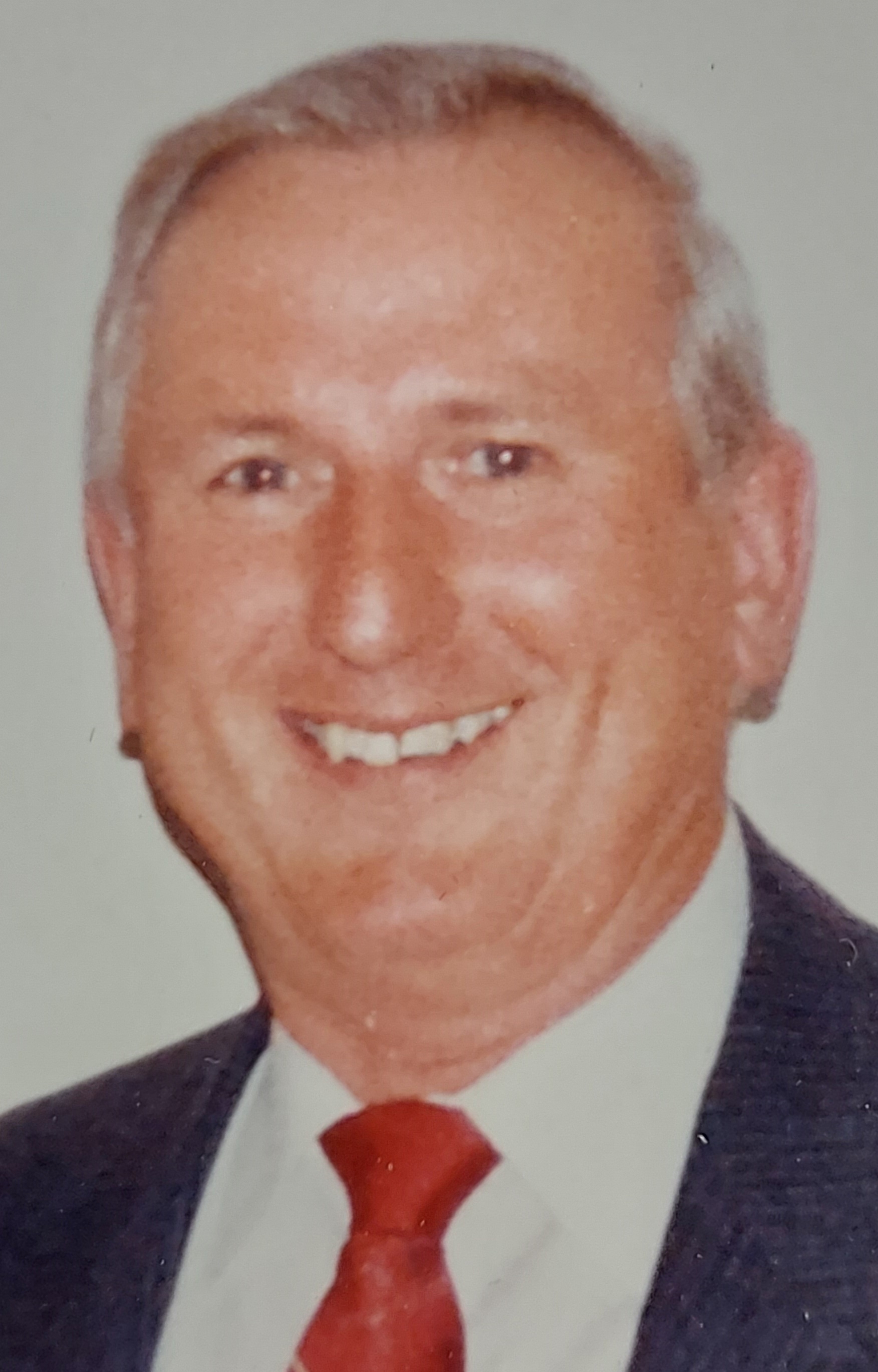 Stephen Gergely - Urgel Bourgie